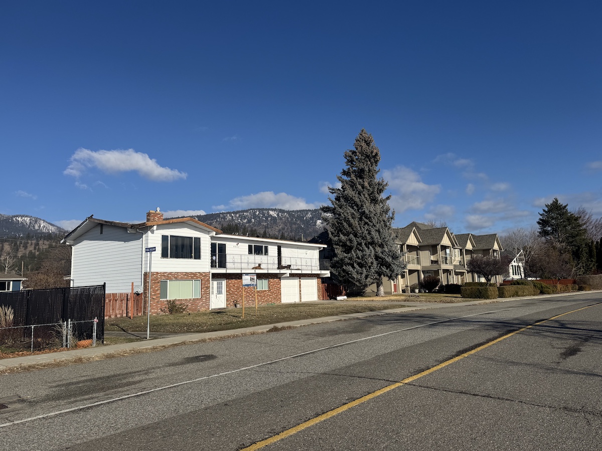 A Beach Ave six-plex: It may be the first one approved under this new ...